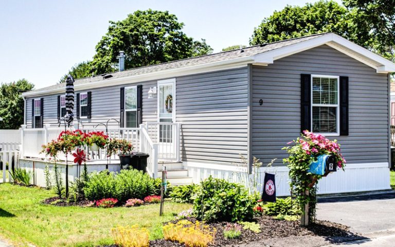 30 Exterior Paint Color Ideas For Mobile Homes