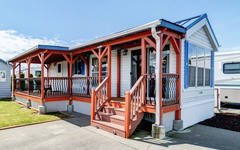 50 Inspiring Mobile Home Deck Ideas for Every Budget