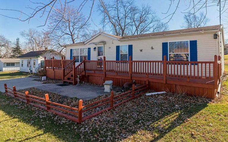 50 Inspiring Mobile Home Deck Ideas for Every Budget