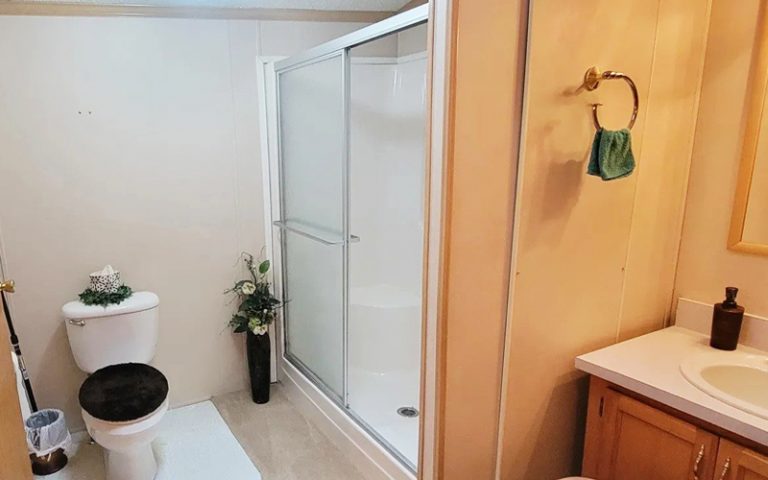 Mobile Home Shower Doors: A Guide to Replacement Options