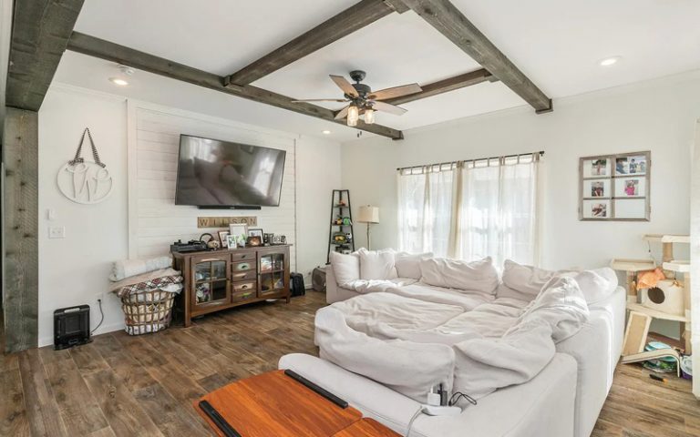 7 Farmhouse Mobile Home Ideas