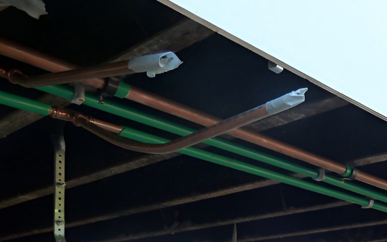 How to Replace Water Pipes in A Mobile Home