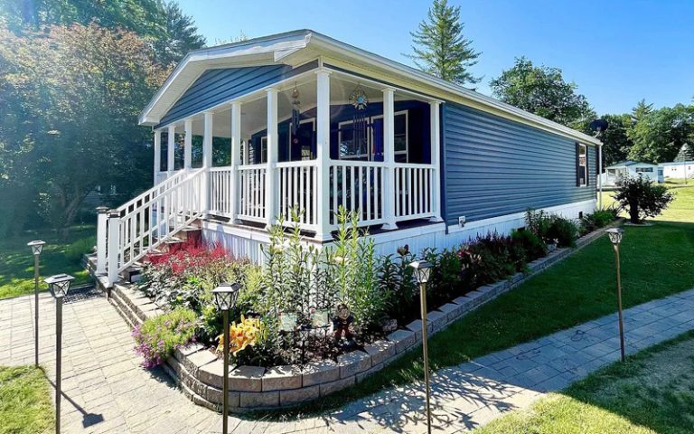 8 Landscaping Ideas for Around Mobile Home Skirting