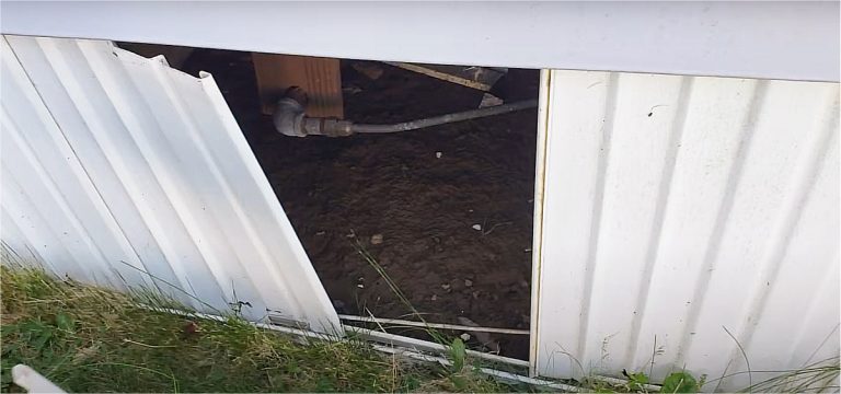 Mobile Home Vinyl Skirting Panel Removal: A Step-by-Step Guide