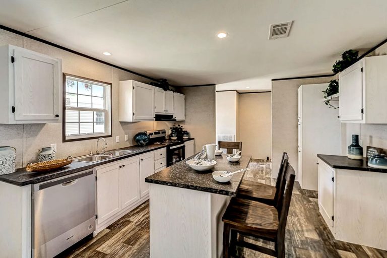 10 Stunning Mobile Homes with 5 Bedrooms