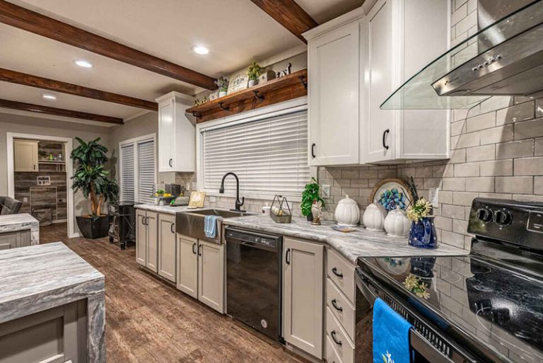 10 Stunning Mobile Homes with 5 Bedrooms