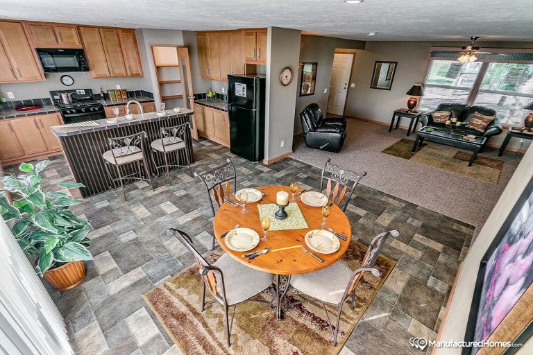 19 Stunning 4-Bedroom Mobile Homes