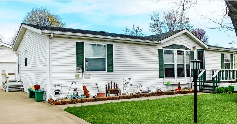 How Do You Transfer Ownership of A Mobile Home?