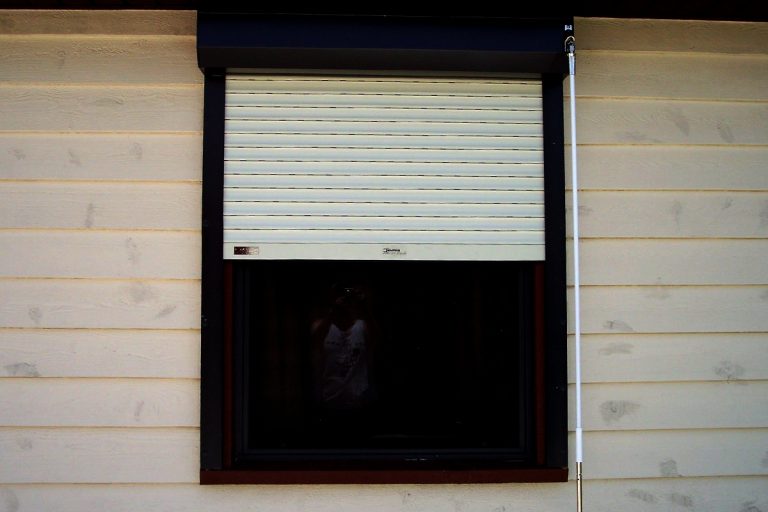 Mobile Home Shutters: A Guide to Types and Installation Tips