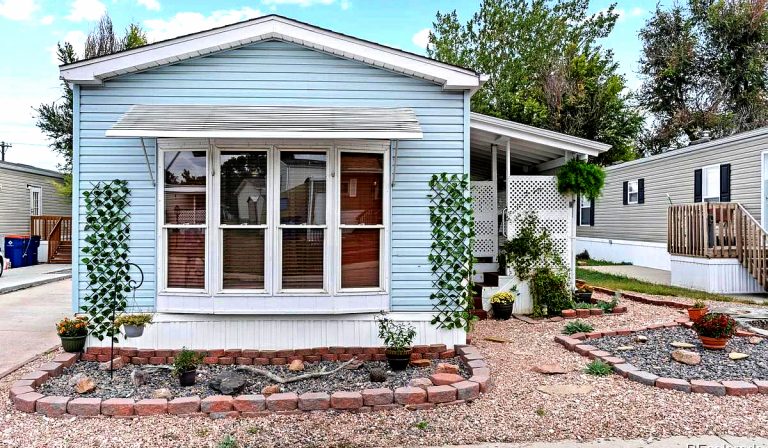 20 Mobile Home Front Yard Landscaping Ideas