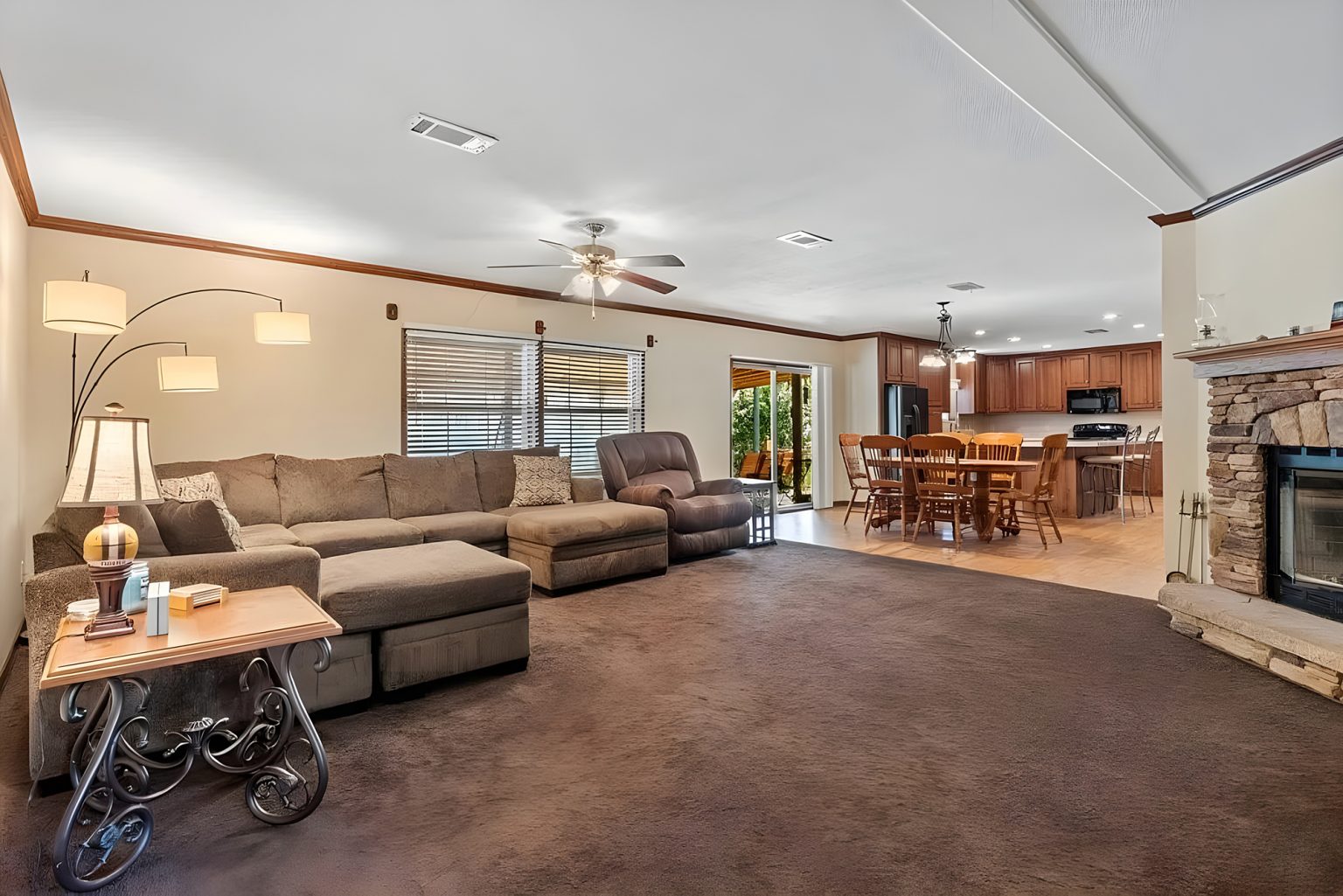 10 Double-Wide Mobile Home Open Concept Living Room Ideas