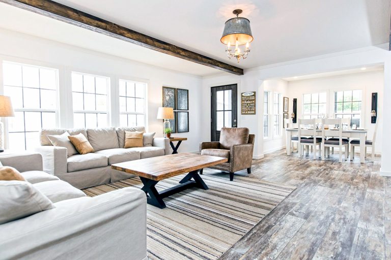 13 Stunning Farmhouse Style Mobile Homes