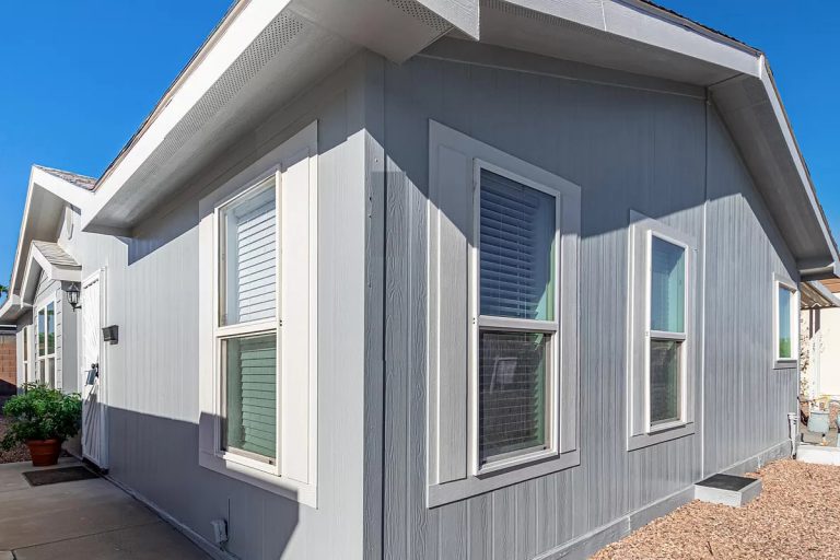 6 Fascia Board Options for Your Mobile Home