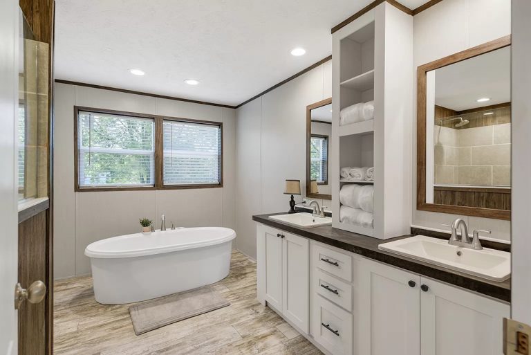 10 Mobile Home Master Bathroom Design Ideas