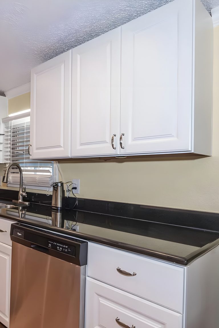 5 Best Countertop Choices for Mobile Home Kitchens