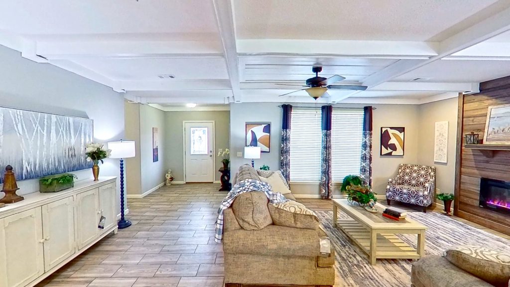 Spacious 3 Bedrooms Triple Wide Mobile Home
