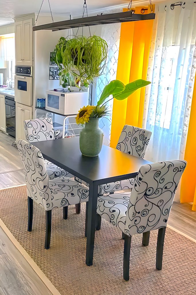 10 Chic Mobile Home Dining Room Ideas