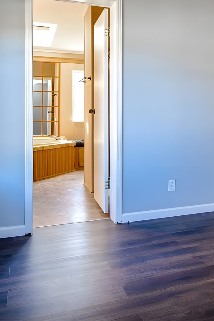 5 Tips for Selecting Mobile Home Flooring Colors