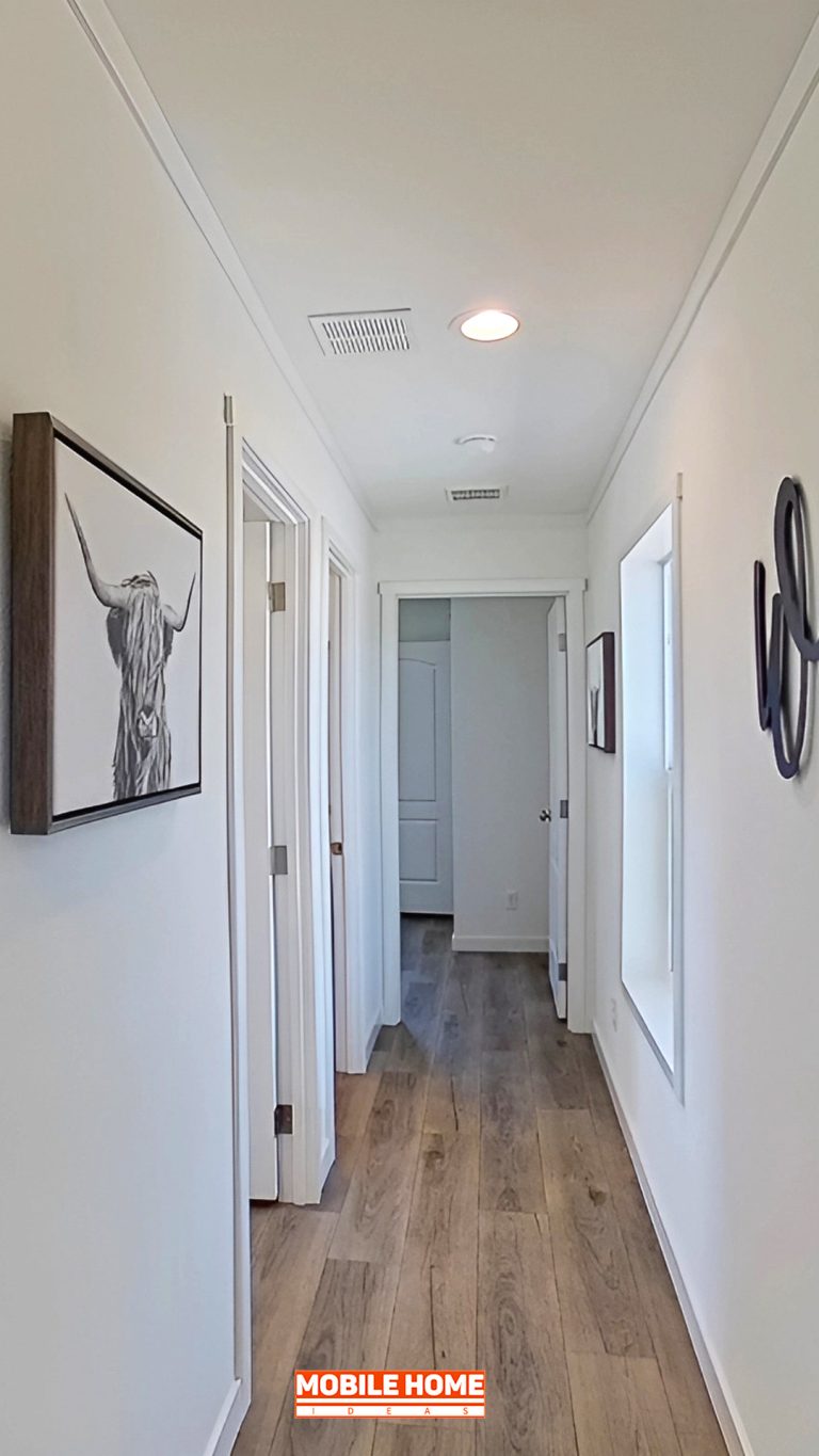 15 Practical Mobile Home Hallway Ideas for Space Optimization