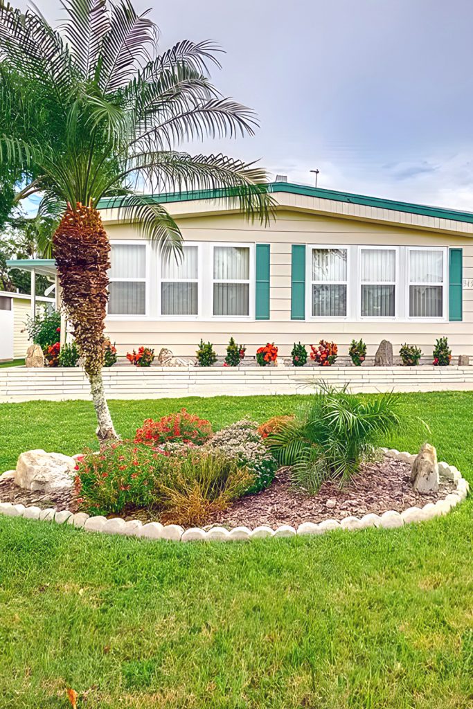12 Mobile Home Landscaping Tips for Maximum Curb Appeal