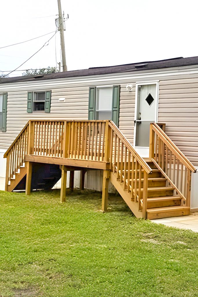 10 Gorgeous Mobile Home Wooden Steps Design Ideas