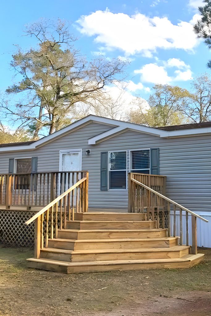 10 Gorgeous Mobile Home Wooden Steps Design Ideas