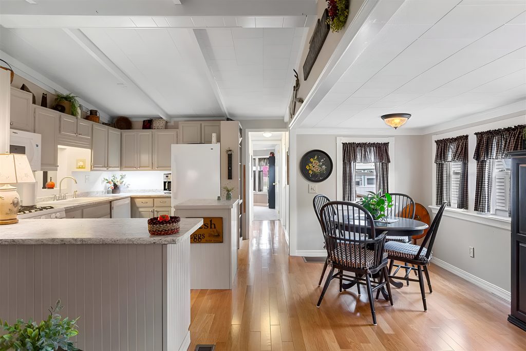 Stunning 1970 Mobile Home Remodel: Inspiring Renovation Ideas