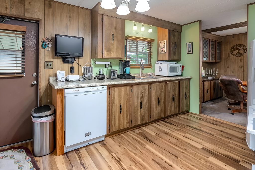 Stunning 1978 Mobile Home Makeover: Inspiring Renovation Ideas