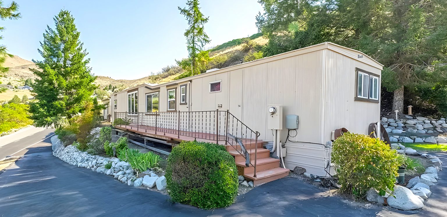 Cozy 1969 Mobile Home Makeover: Inspiring Renovation Ideas