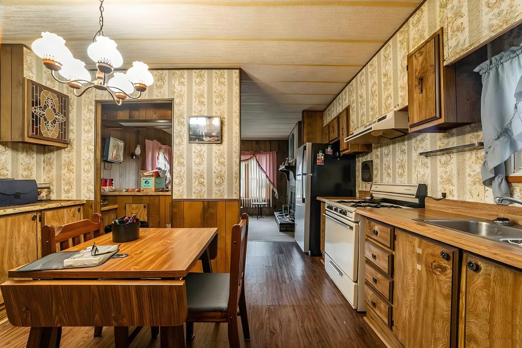 Inside a Gorgeous 1980 Mobile Home Makeover: Inspiring Renovation Ideas