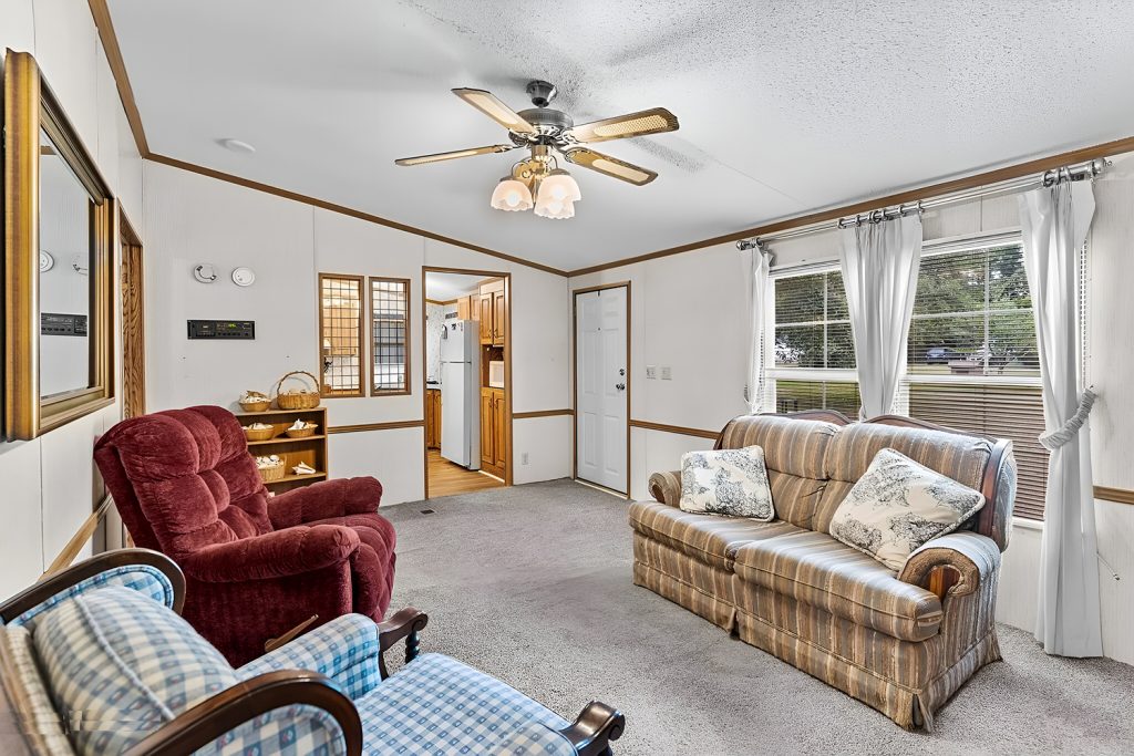 1989 Double Wide Mobile Home Remodel with a Screened Porch