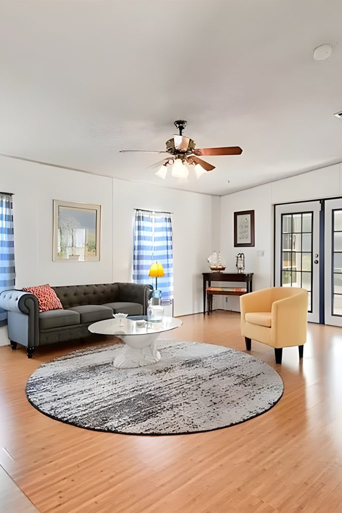 A Look Inside a Charming 1989 Mobile Home Makeover: Inspiring ...