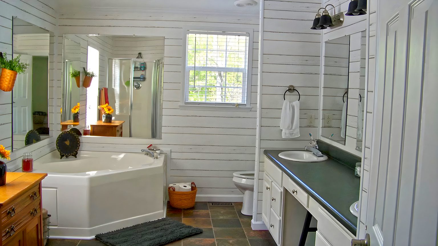 Take a Look at This Jaw-Dropping Mobile Home with a Above Ground Pool!