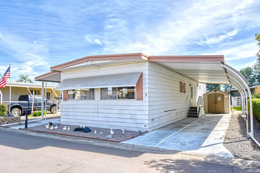 1968 Double Wide Manufactured Home: Vintage Charm Meets Modern Elegance