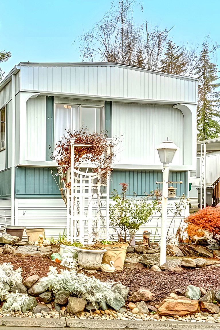 1979 Mobile Home Makeover: Rustic Charm with Modern Comfort