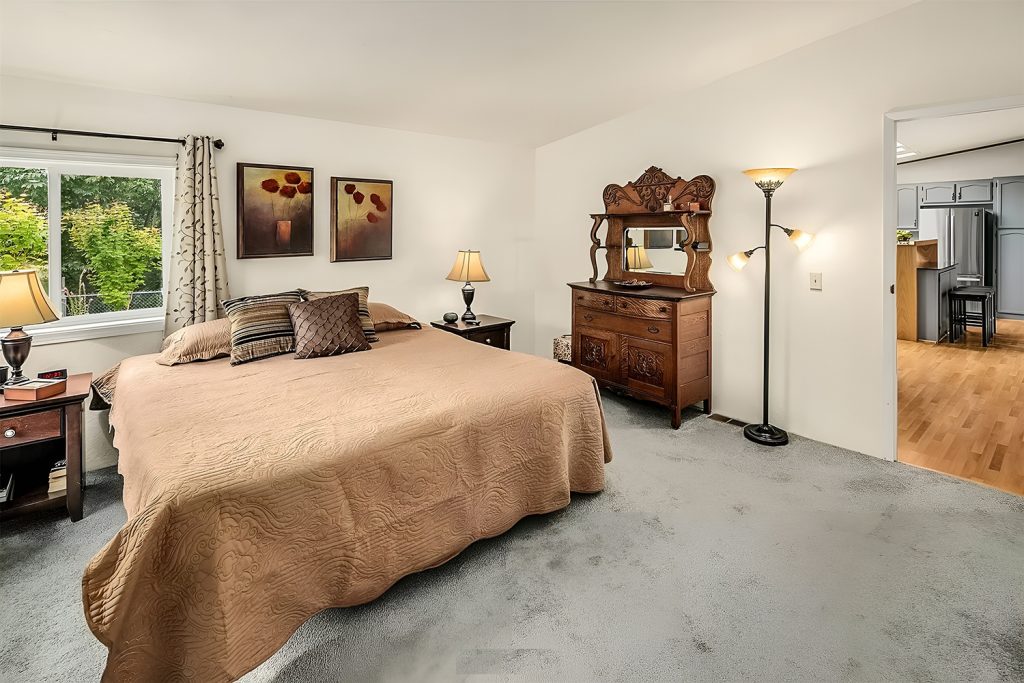 Cozy 1989 Mobile Home Makeover: Inspiring Renovation Ideas