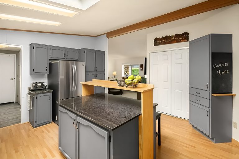 Cozy 1989 Mobile Home Makeover: Inspiring Renovation Ideas