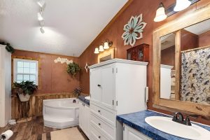 2000 Mobile Home Makeover: Inspiring Interior and Outdoor Design