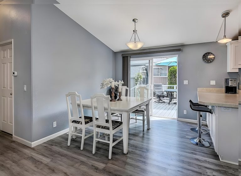 Boost Your Mobile Home's Curb Appeal with These Upgrades Ideas