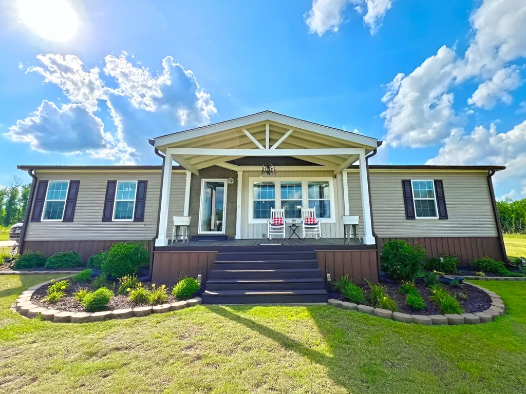 15 Mobile Home Porch Landscaping Ideas