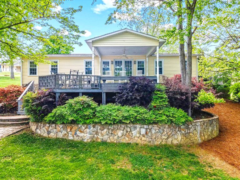 15 Mobile Home Porch Landscaping Ideas