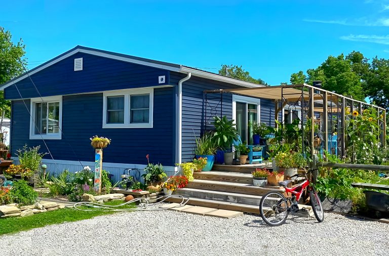 15 Mobile Home Porch Landscaping Ideas