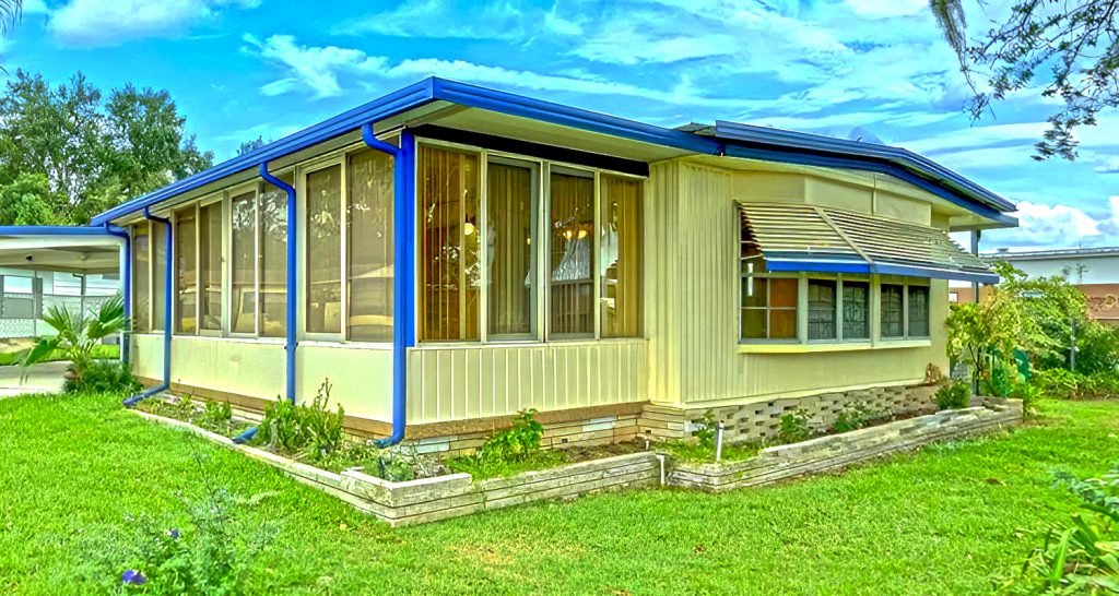 10 Yellow Mobile Home Exterior Ideas