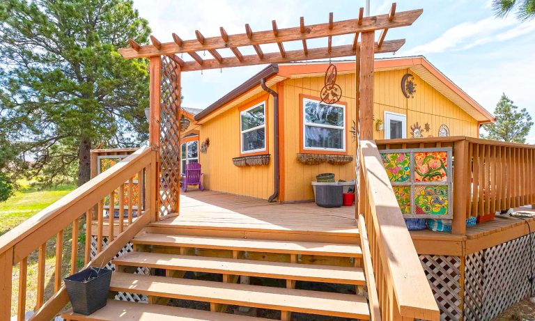 15 Rustic Mobile Home Landscaping Ideas