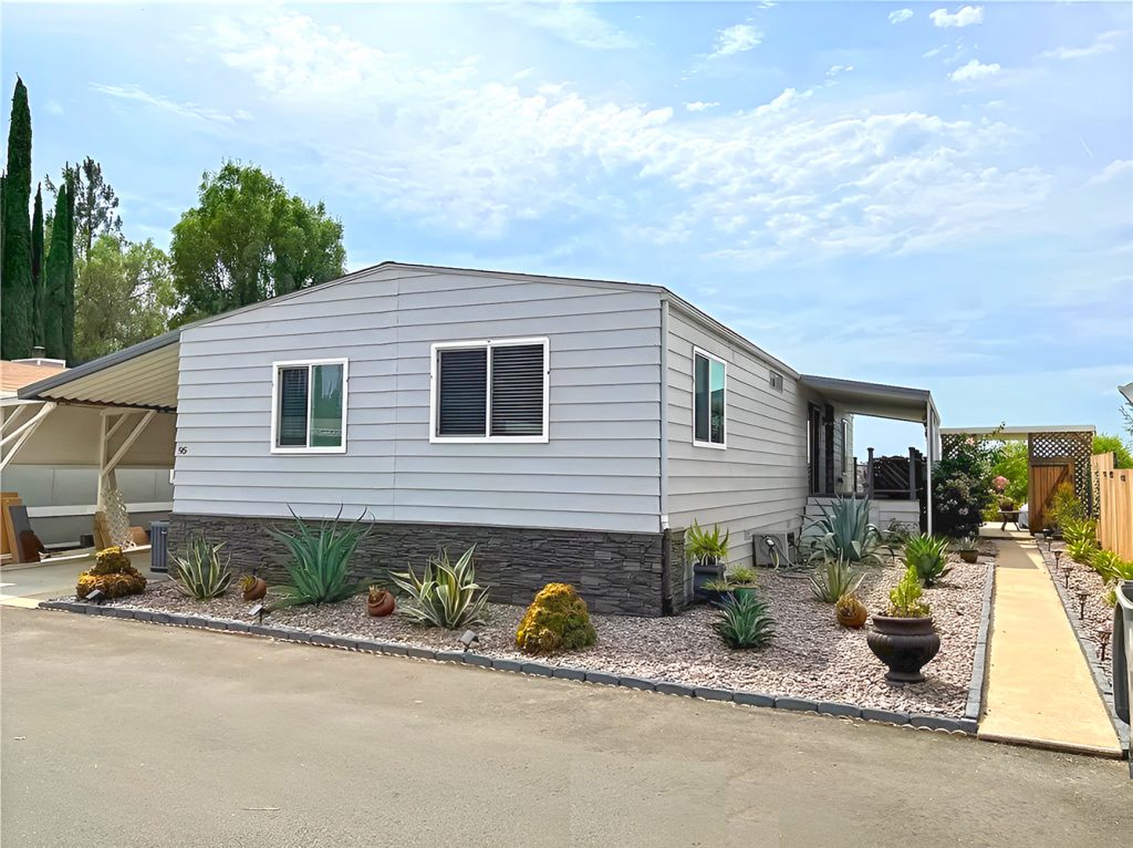 20 Mobile Home Rock Garden Ideas