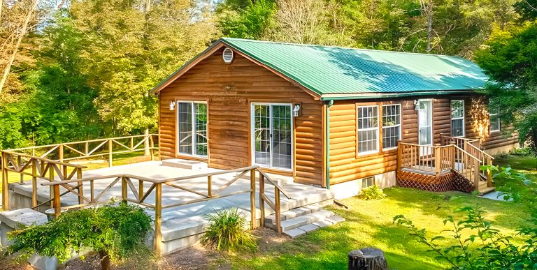 10 Mobile Home Rustic Exterior Ideas