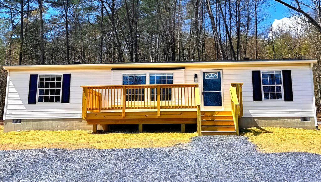 10 White Mobile Home Exterior Ideas