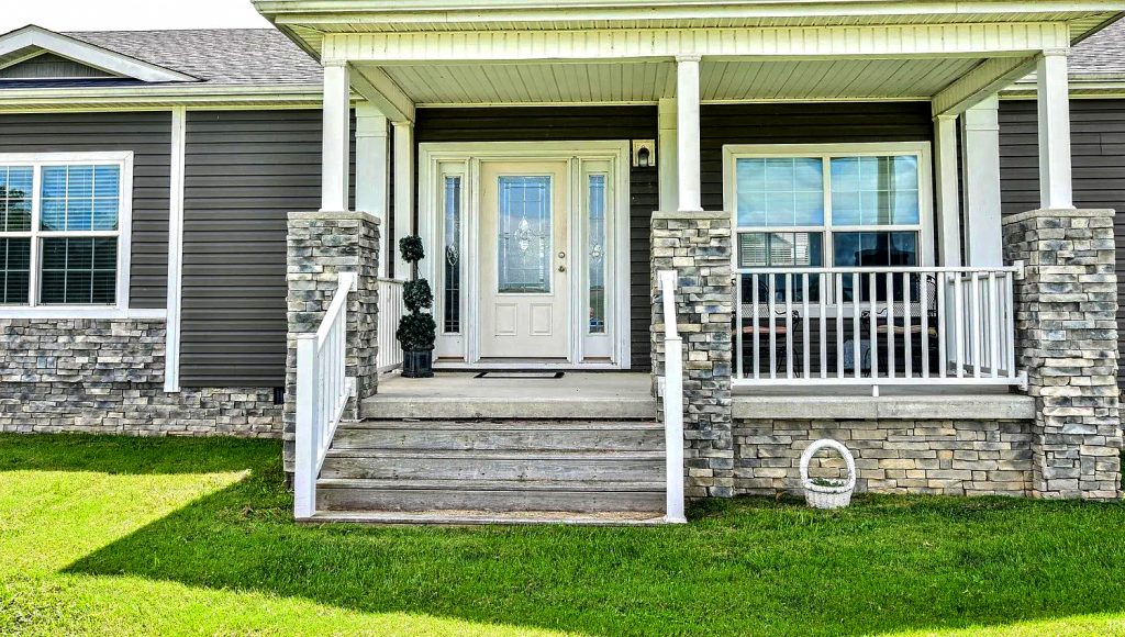 10 Mobile Home Faux Stone Skirting Ideas