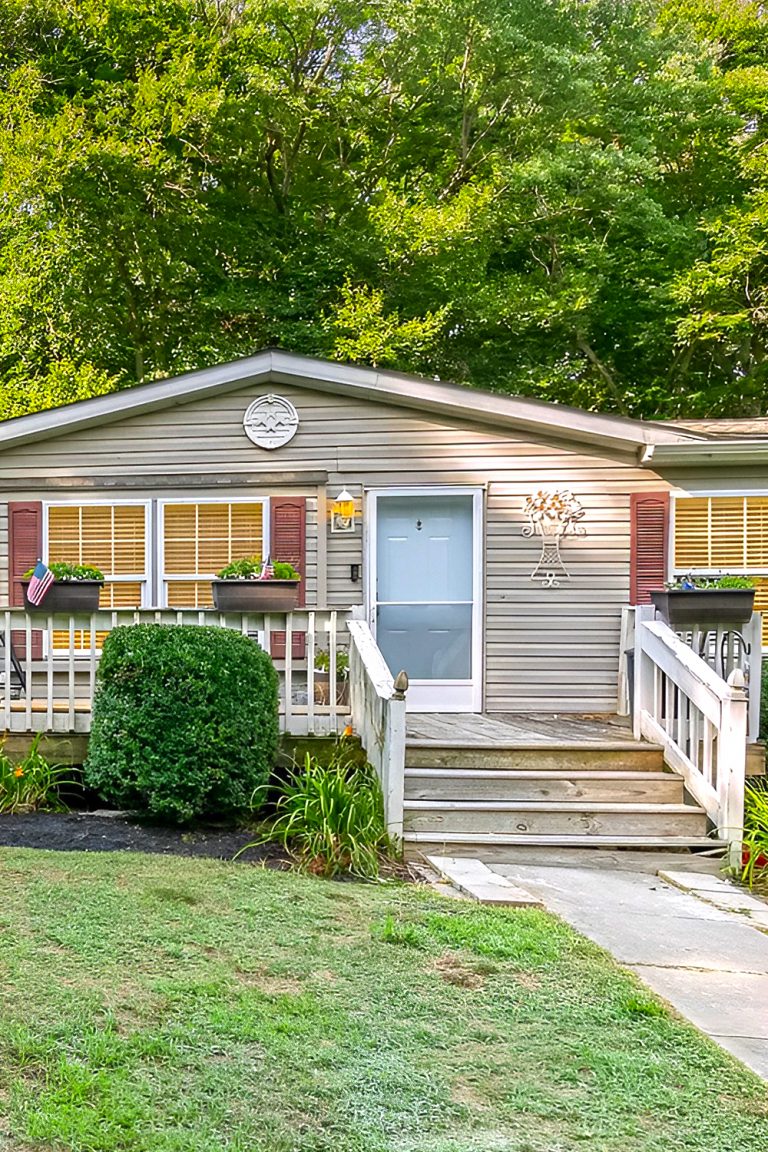 10 Mobile Home Exterior Door Makeover Ideas