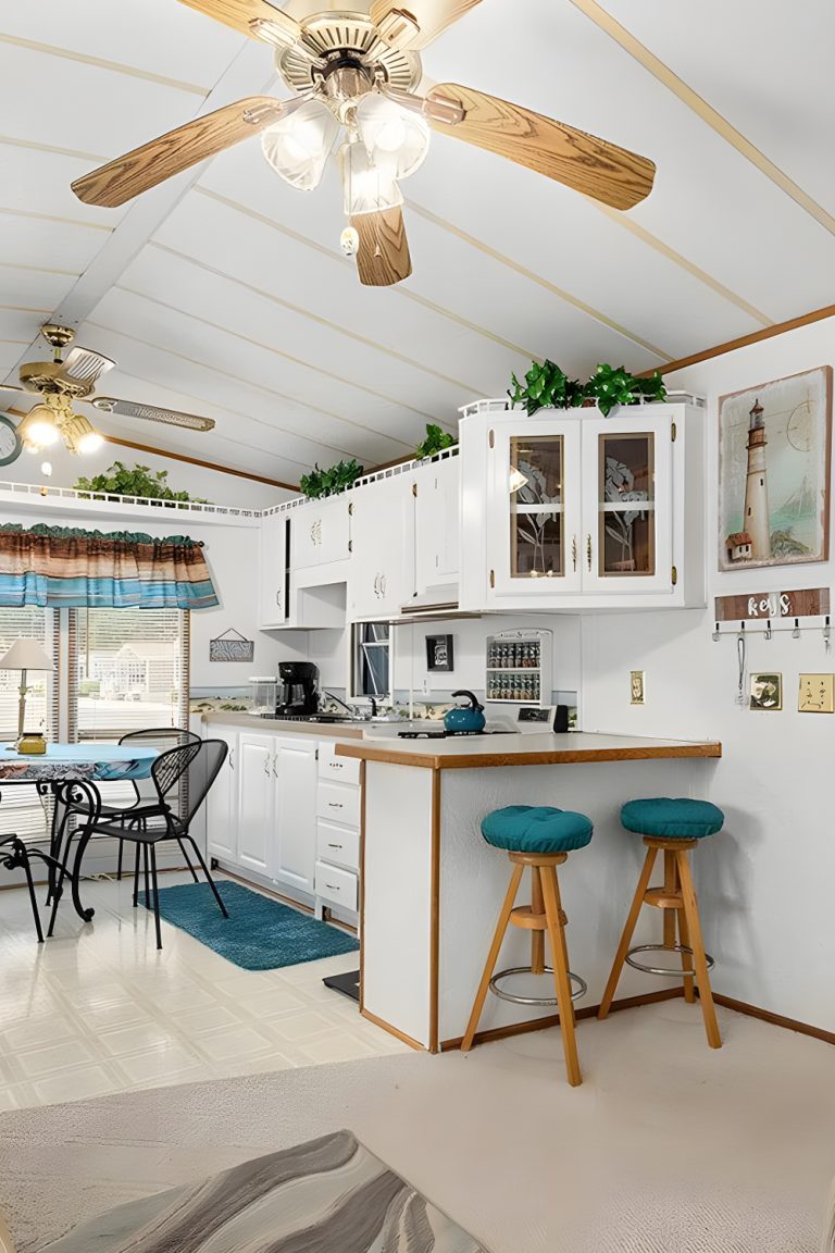 17 Small Mobile Home Kitchen Design Ideas